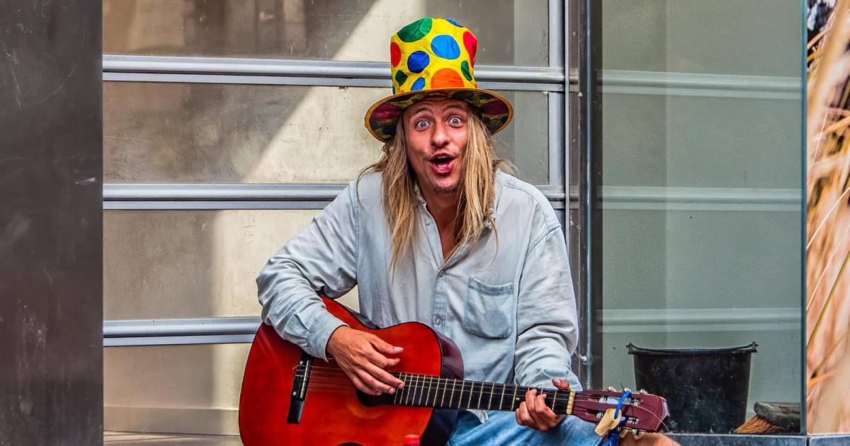 Markante ‘paradijsvogel’ Gerwin (28) overleden: op blote voeten liep ...