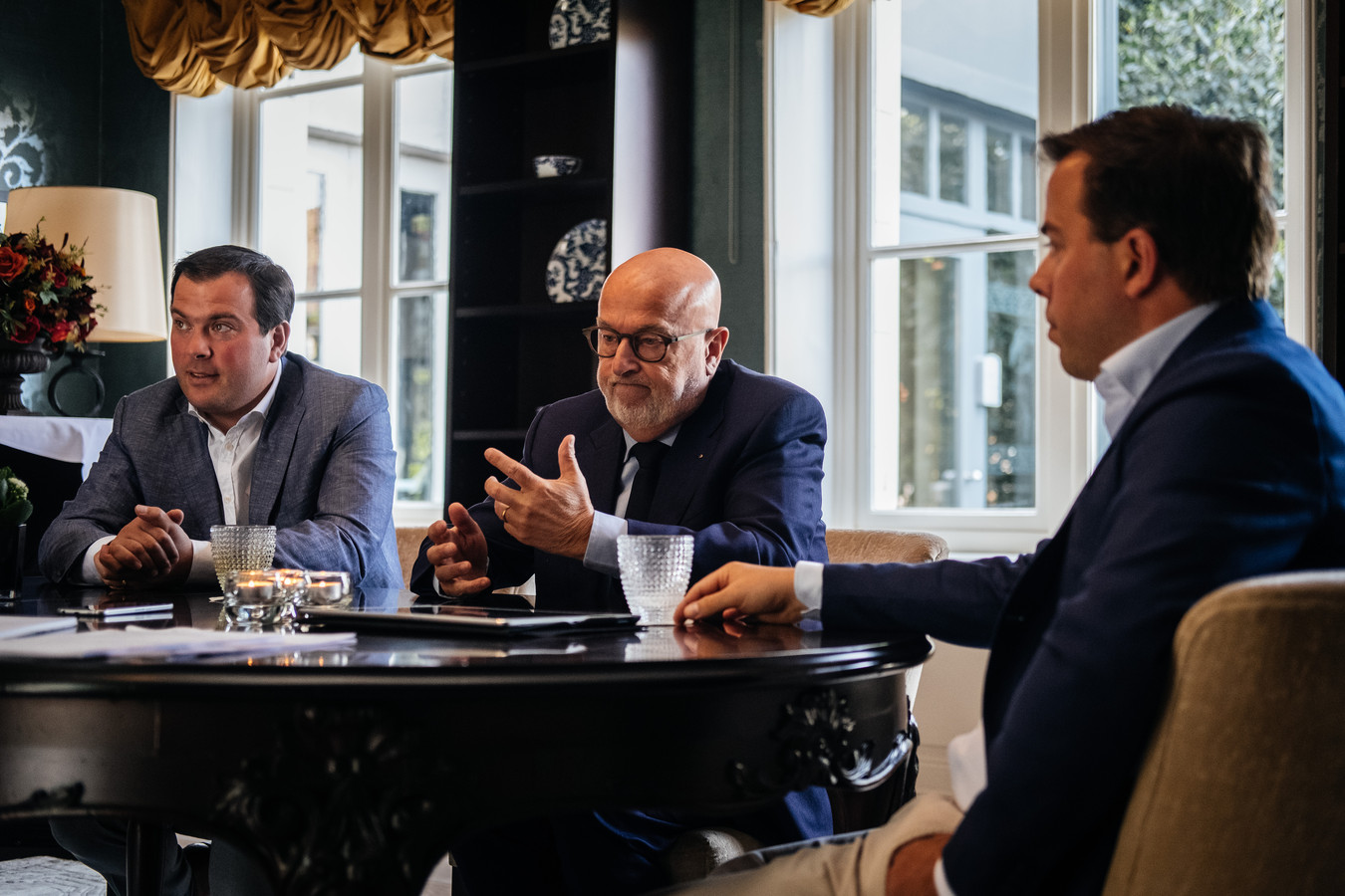 PORTRET. Steenrijke vastgoedfamilie schenkt Oostende eerste hotel in 25 ...