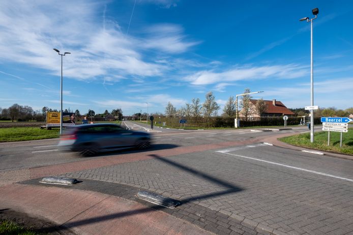 Vaste verkeerslichten op komst aan kruispunt Schriekstraat-Galgestraat: “Maar dit is géén ...