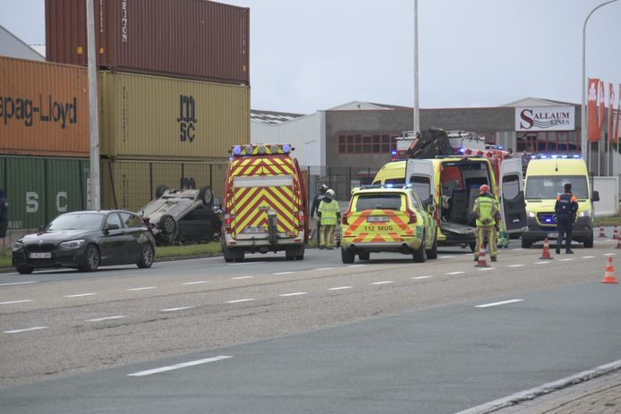 Ongeval in Luithagen-haven ter hoogte van Katoen Natie: twee ...