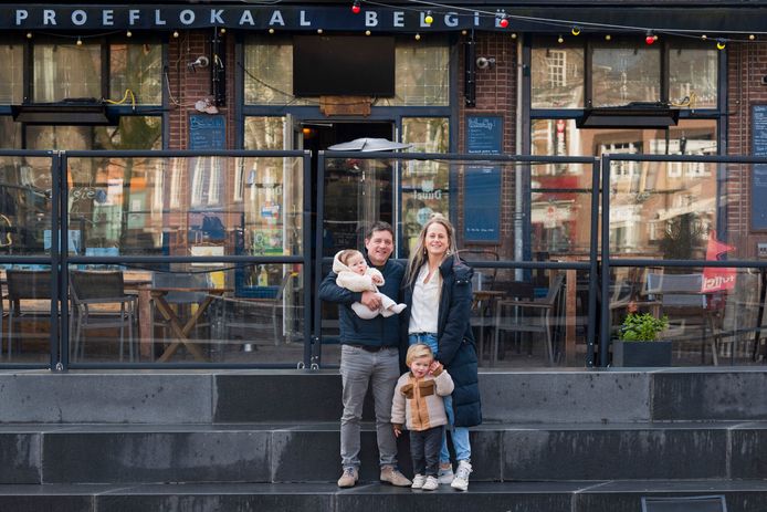 Bekendste kroegbaas van Almelo vertrekt met vrouw en kinderen: cafés in ...