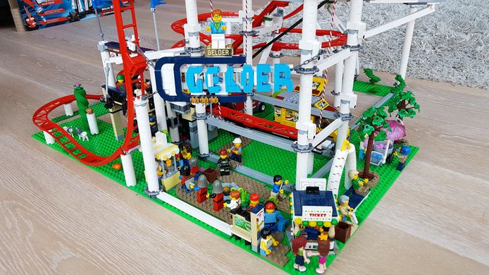 Speelgoedmuseum zet LEGO-bouwers in de bloemetjes | Mechelen | hln.be