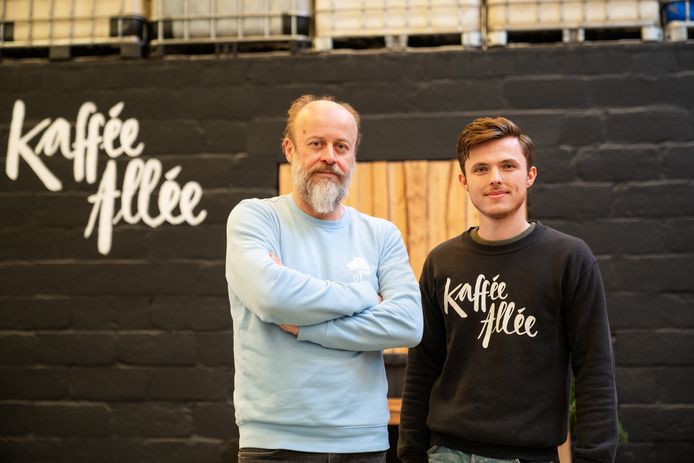 Niet één maar twéé grote WK-schermen in Edegem: Kaffée Allée doet nu ...