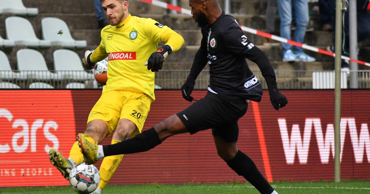 Jari De Busser en Lommel SK gaan verrassend onderuit tegen rode ...