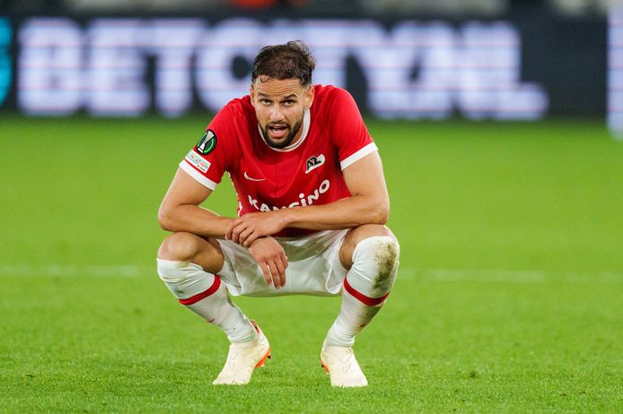 Pantelis Hatzidiakos over rellen na verlies AZ: ‘Als je zulke gekke dingen gaat doen, blijf ...