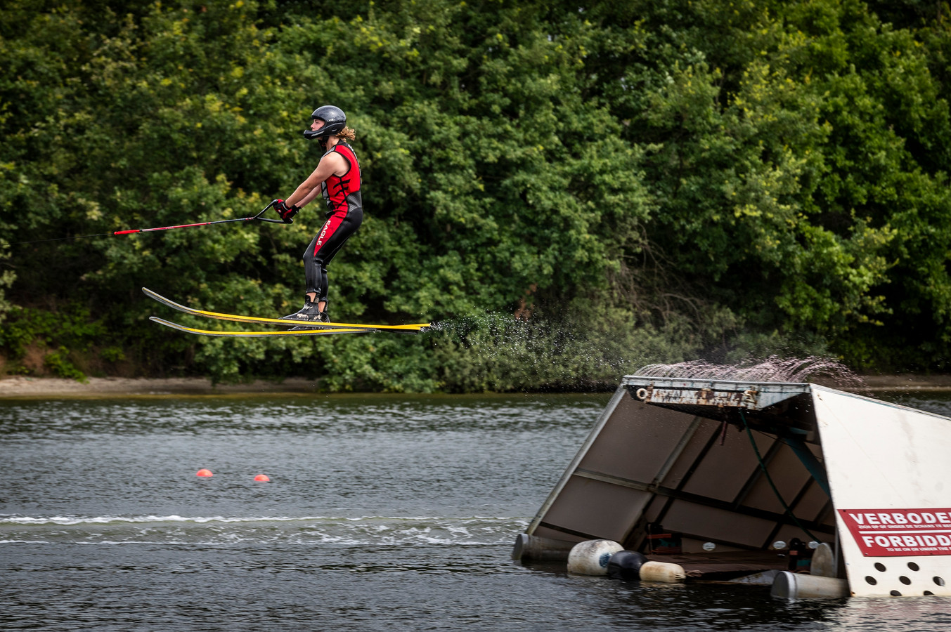 NK Waterskiën op Rooye Plas in Handel | Foto | gelderlander.nl