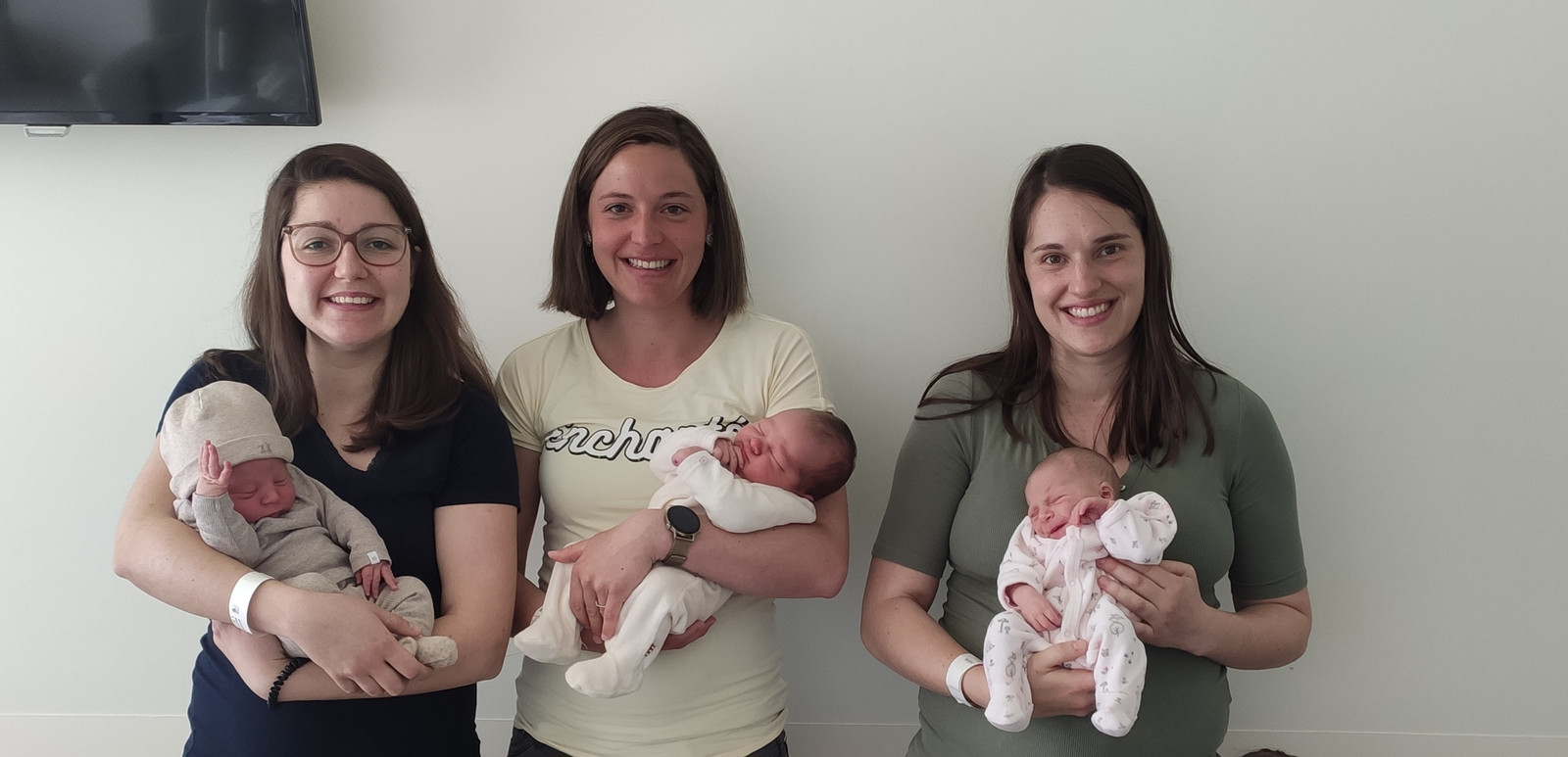 Drie collega’s bevallen in amper 24 uur tijd: “Op het verloskwartier ...