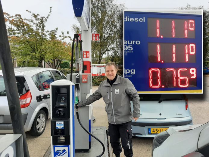 Leroy heeft het voor elkaar, hij tankt voor de vierde keer voor 1,11 ...