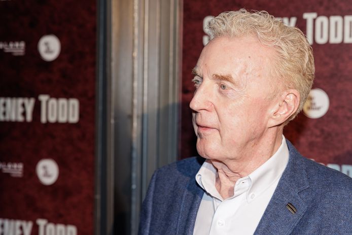 André van Duin behandeld in Antoni van Leeuwenhoek na twee verdachte plekjes op longen | Show ...