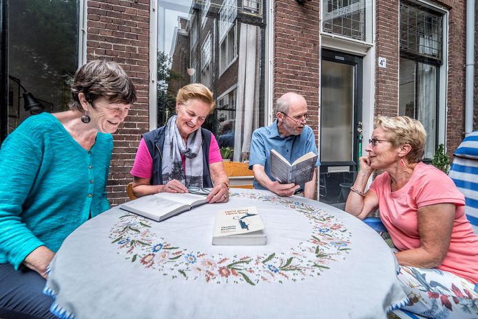 Op zoek naar jezelf in klooster zonder muren: Stadsklooster Delft is ...