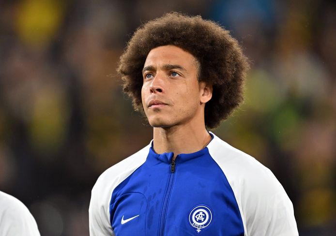 Opsteker vlak voor de start van het EK: Axel Witsel verlengt contract ...