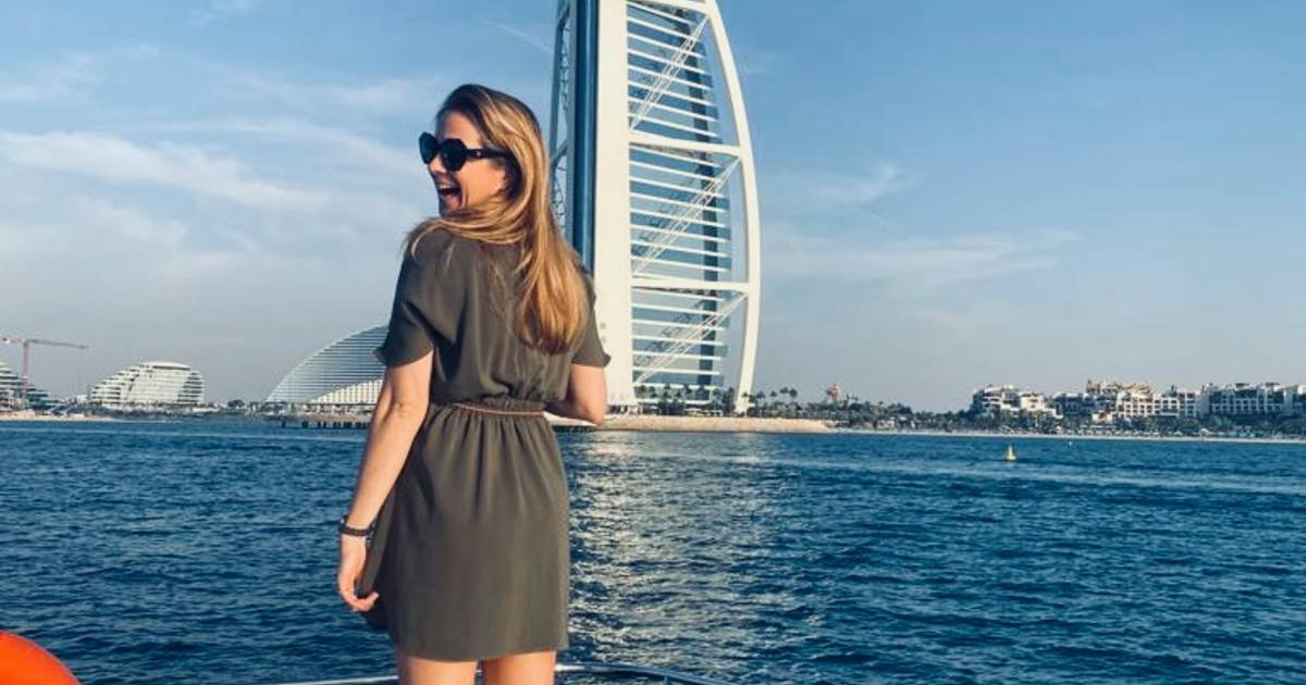 Amara geeft les aan expatkinderen in Dubai: ‘Het is een ietwat uit de ...