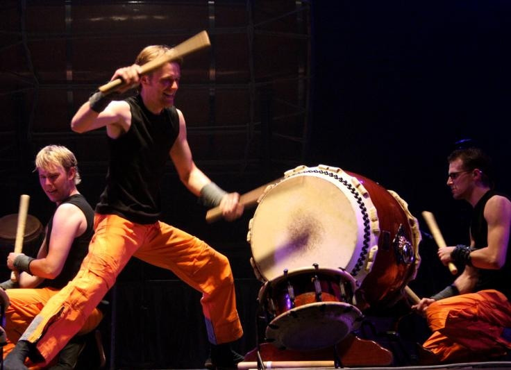 Ultiem samenspel Japans en Afrikaans slagwerk | Foto | ed.nl