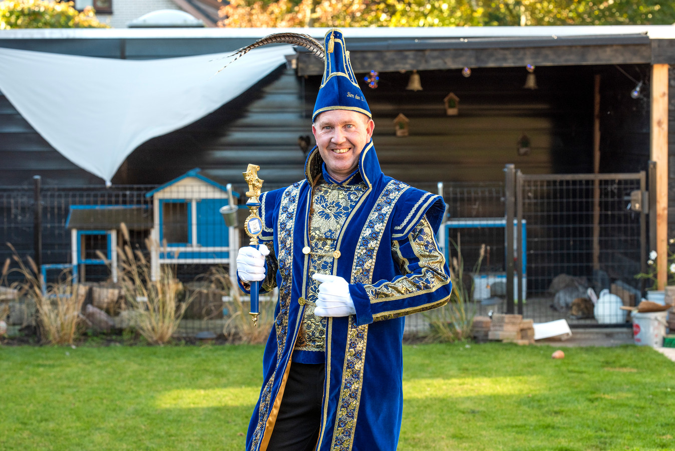 Na 30 jaar heeft Dinteloord eindelijk weer een prins: dit is hem | Foto ...