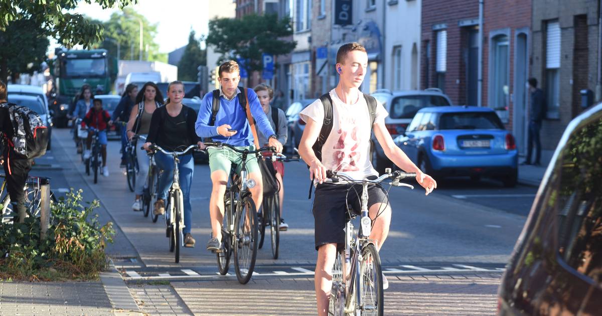 Stad bekijkt komst fietsstraat | Regio | hln.be Stad bekijkt komst fietsstraat | Regio | hln.be