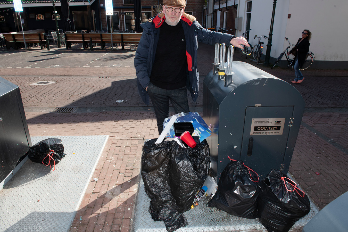 IJsselstein wemelt van de containers en toch ligt het vuil op straat ...