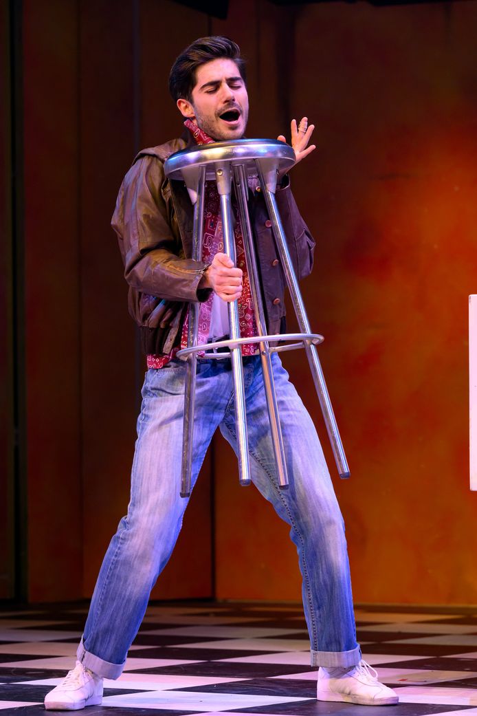 Eerste beelden musical Grease met jonge talenten Danique en Tristan ...