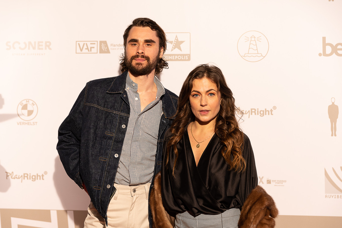 Frances Lefebure moet in ‘F*** You Very, Very Much’ broer van lief ...