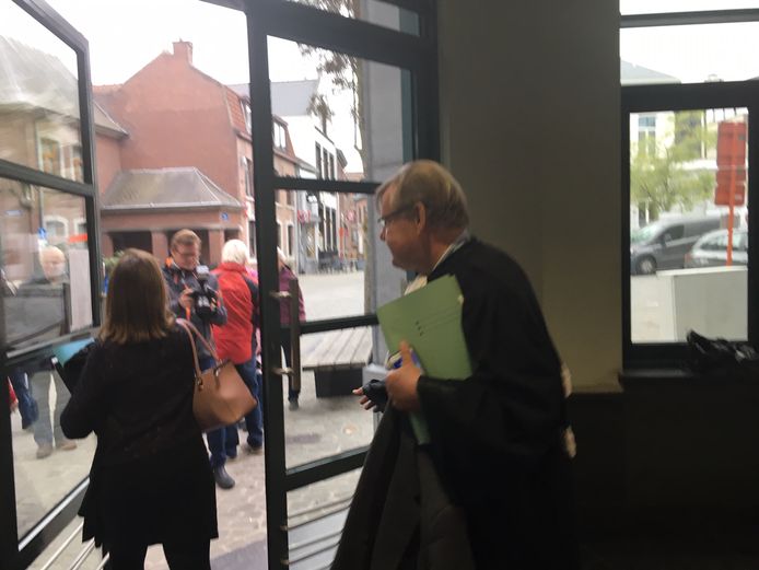 Fabien Camus blijft in cel: federaal parket gaat in beroep tegen ...