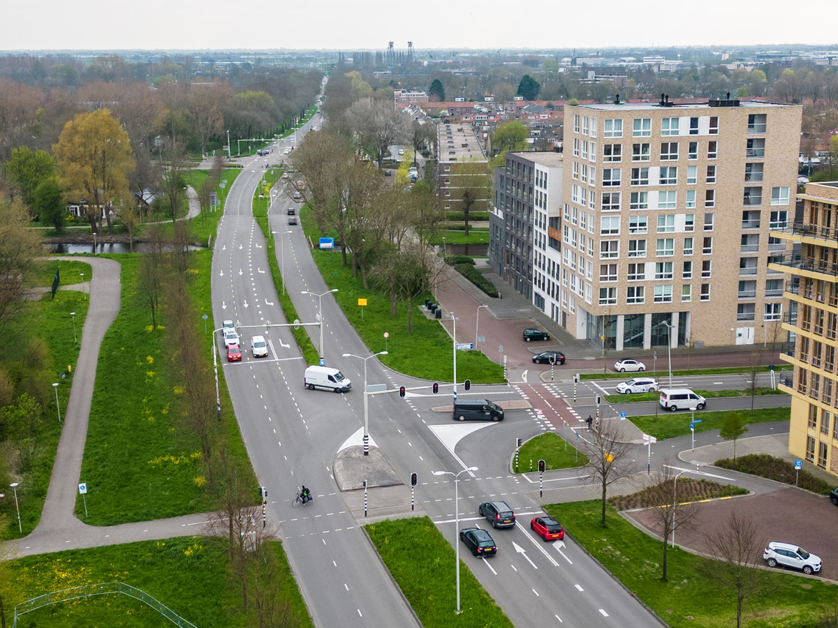 Limiet van 70 naar 50 km/u: politie gaat snelheid op Oranje ... Limiet van 70 naar 50 km/u: politie gaat snelheid op Oranje ...