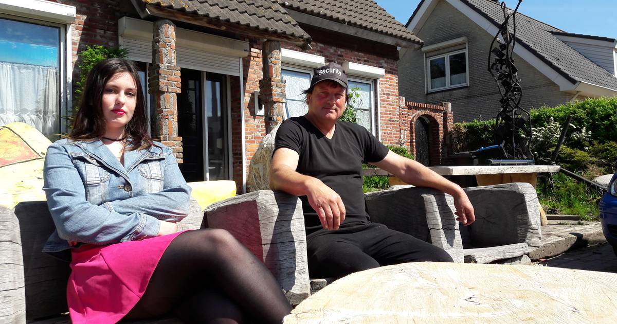 Houtkunstenaar Peter de Koning uit Steenbergen is 'gelieg en bedrog' zat en gaat politiek in ...