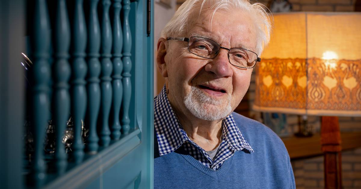Zendeling (90) uit Zwolle brengt kerkgeschiedenis Kameroen in kaart ...