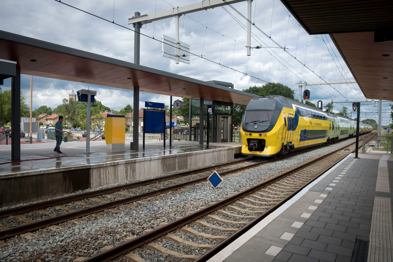 Trein in de Betuwe krijgt van reizigers een 7,6 en de bus een 7,9 ...