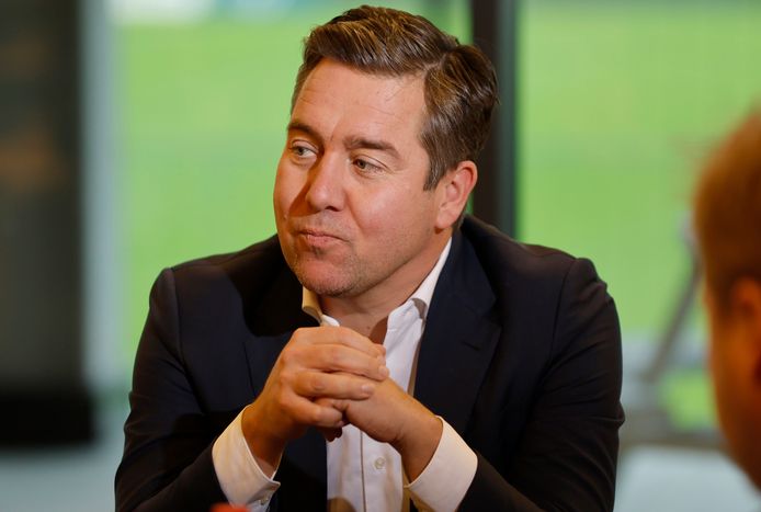 WOORD VOOR WOORD. Met dit communiqué kondigde Club het vertrek van ...