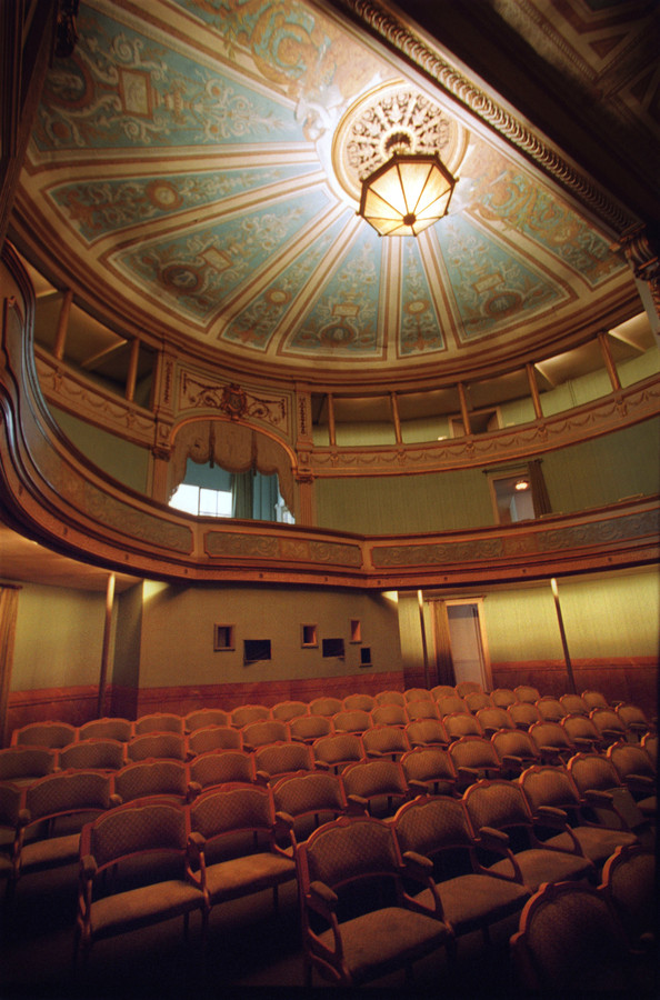 EXCLUSIEF. “Hun dressing kostte meer dan gemiddelde woningprijs in ...