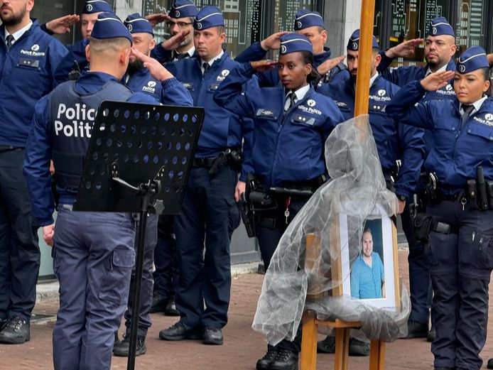 Politiezone herdenkt collega Thomas Monjoie, die twee jaar geleden ...