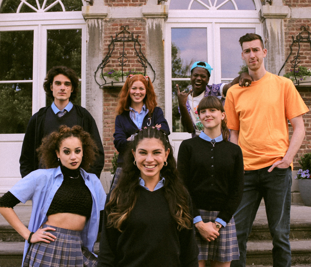 Terug naar de jaren 90: CEMI lost de trailer van hun nieuwe film ...