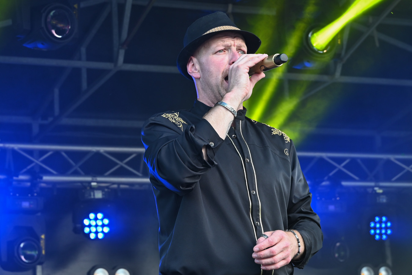 MIJN DORP. Het Oudenaarde van Dimi Zingt Hazes (47): “We hebben hier ...