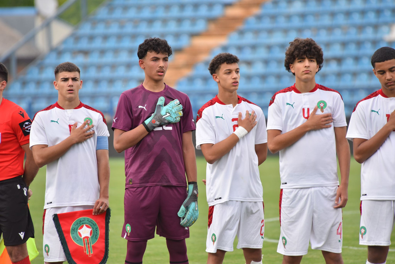 15-jarige Helmondse keeper van 1 meter 90 voetbalt plots voor Marokko ...