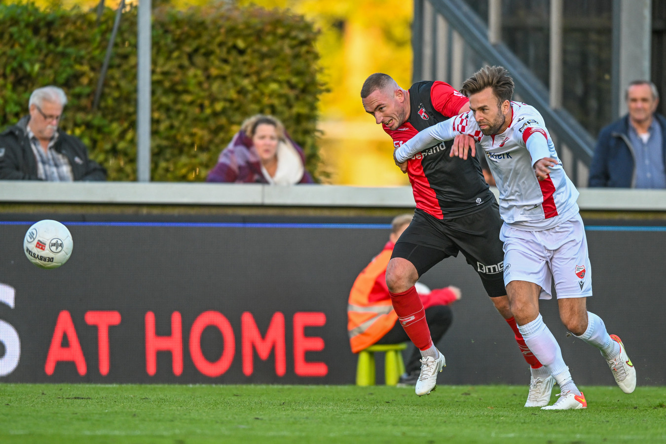 Eindelijk staat Coen Maertzdorf weer in de basis bij De Treffers ...