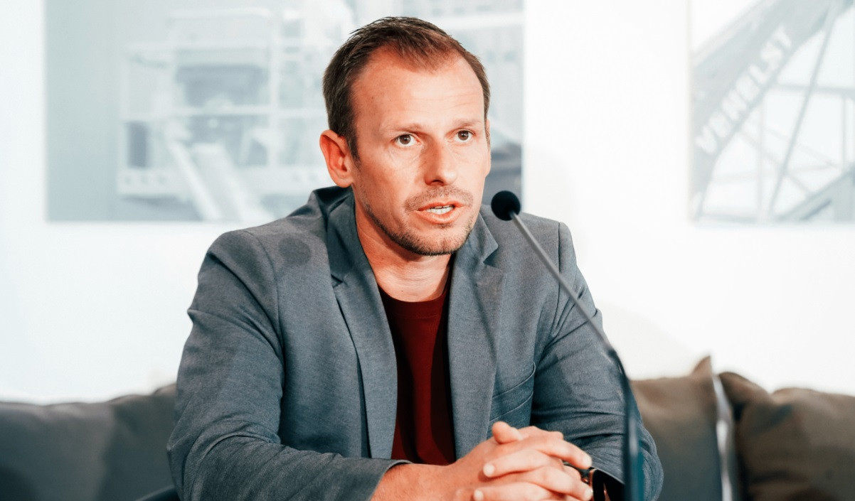 Exploring the Life and Career of Tom Caluwé