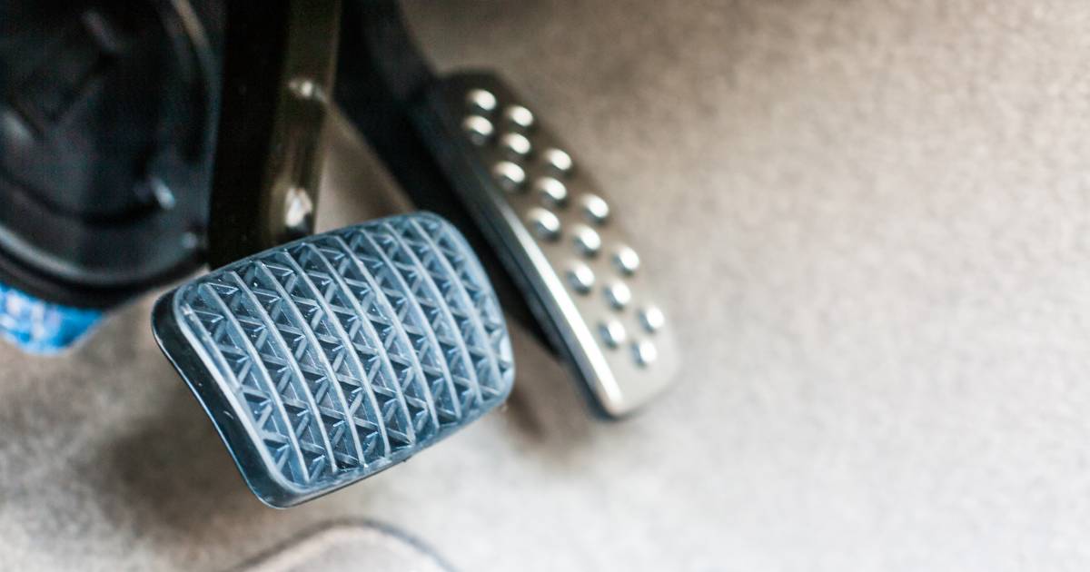 ‘Mag het rempedaal wel zo hoog zitten in een auto?’ | Auto | destentor.nl
