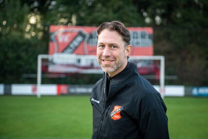 Coach Smit eist het maximale bij Holten: ‘Het komt niet vanzelf, je ...