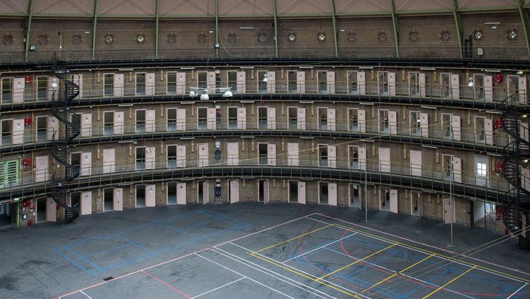 Nooit meer wapens over de muur: koepelgevangenis wordt University College