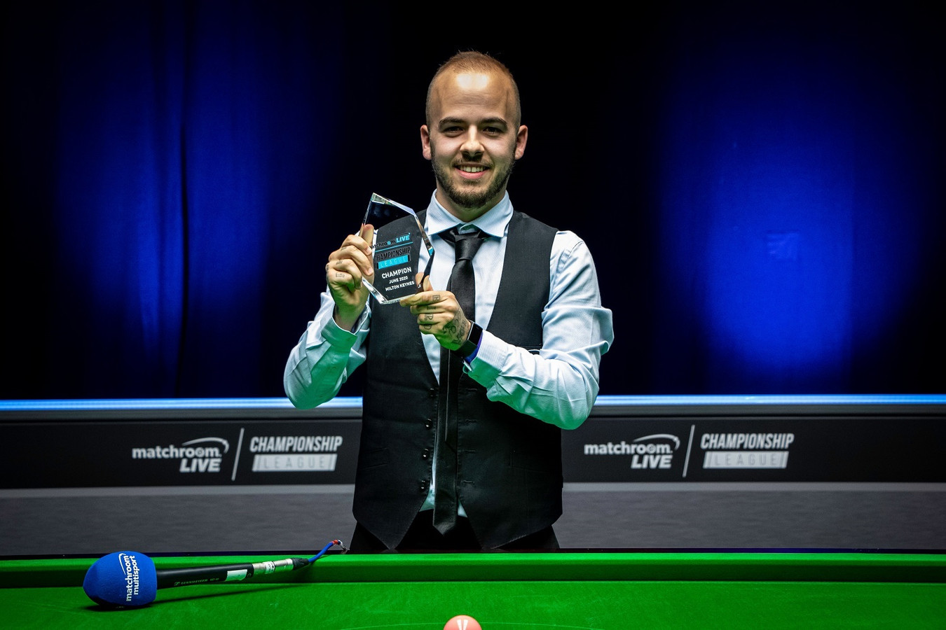 Le Limbourgeois Luca Brecel remporte la Championship League, son ...