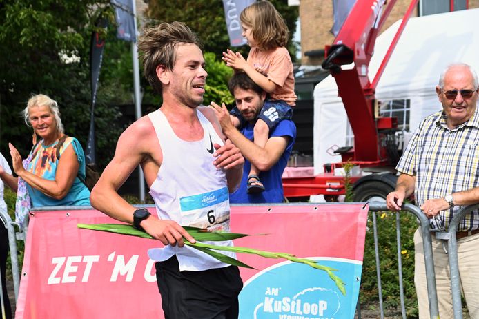 Tim van den Broeke bevestigt met historische Kustloop opnieuw dat hij ...