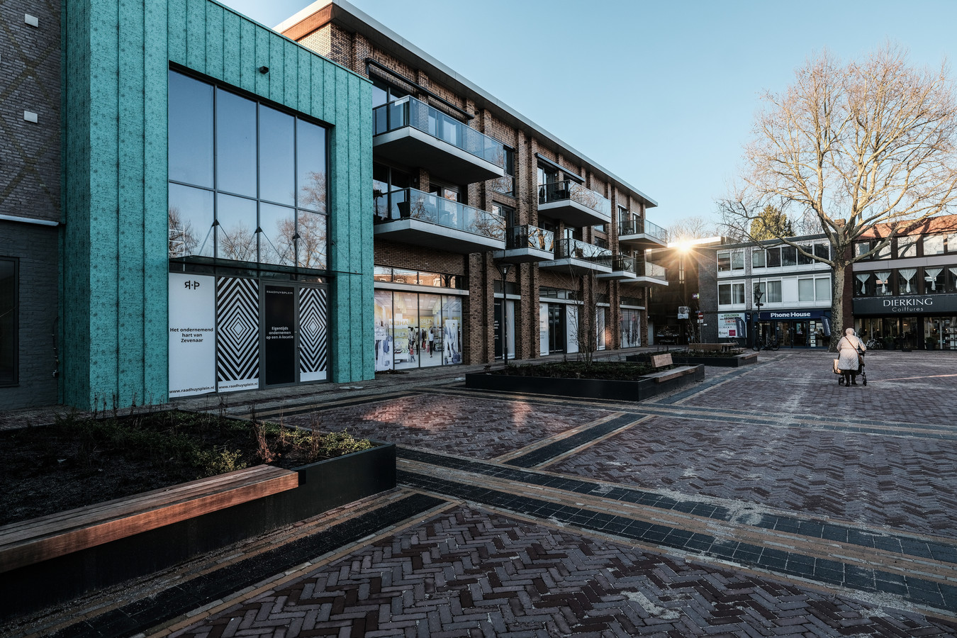 Passen en meten in het centrum van Zevenaar; nieuw Raadhuisplein krijgt ...