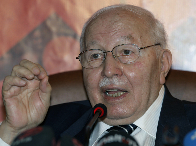 Décès de l'ancien Premier ministre islamiste turc Erbakan | Foto | 7sur7.be Décès de l'ancien Premier ministre islamiste turc Erbakan | Foto | 7sur7.be