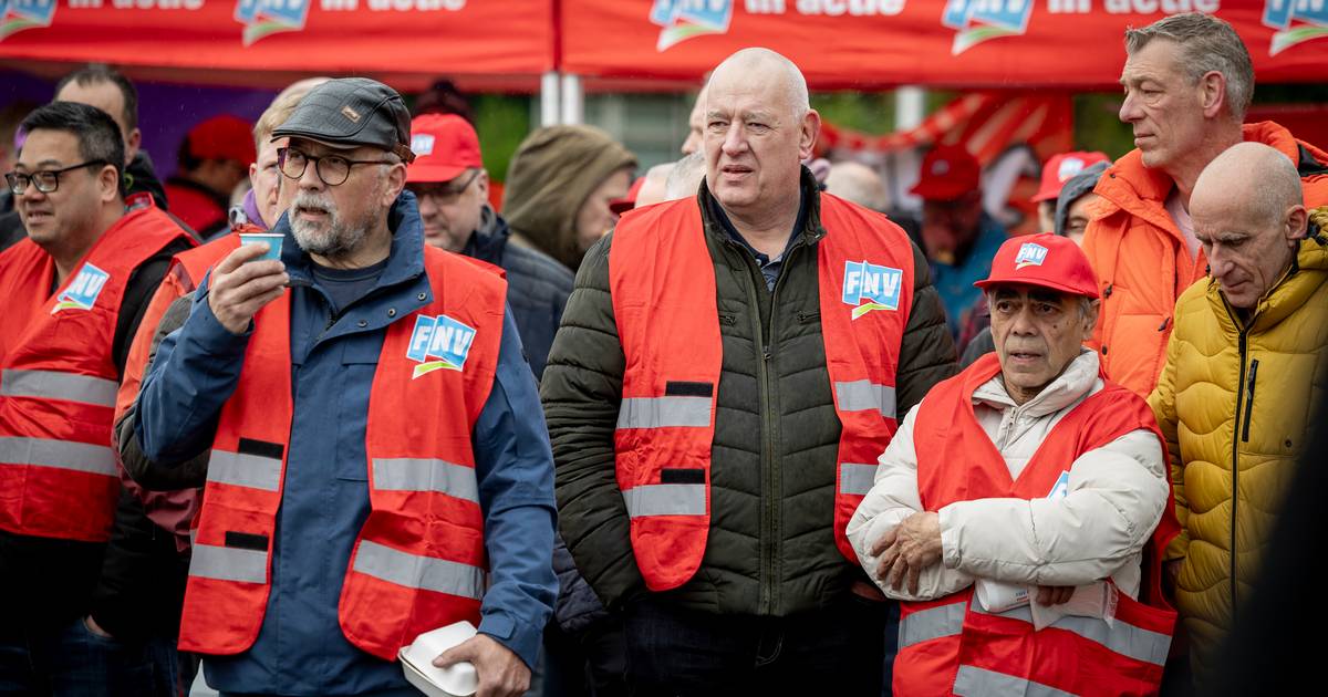 Medewerkers metaal en techniek Utrecht gaan staken: ‘Geld verdienen ...
