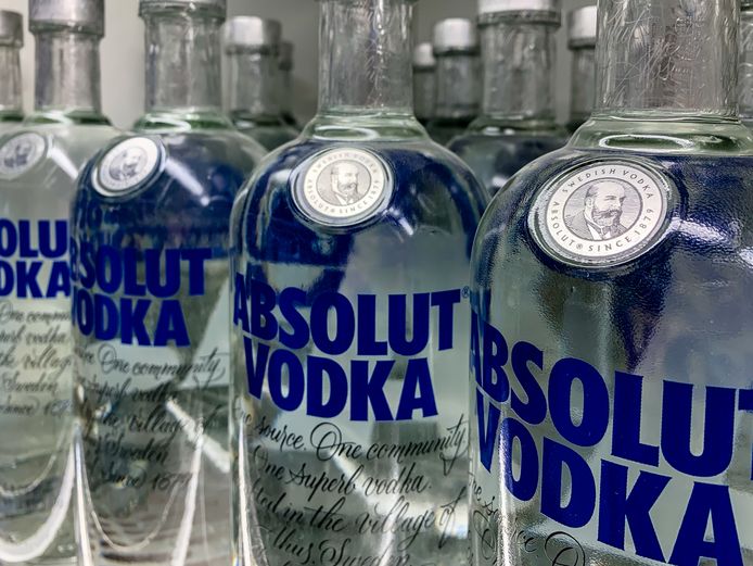 Menacée de boycott, la vodka Absolut arrête ses exportations vers la ...