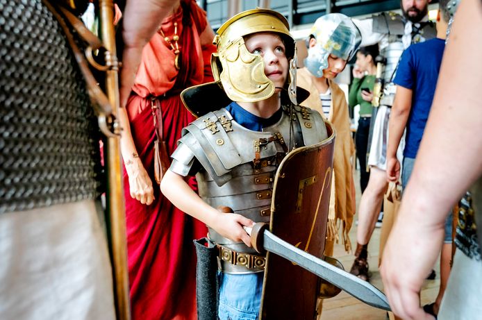 Archeon in het WKZ: ‘Zijn dat échte Romeinen?’ | Utrecht | AD.nl