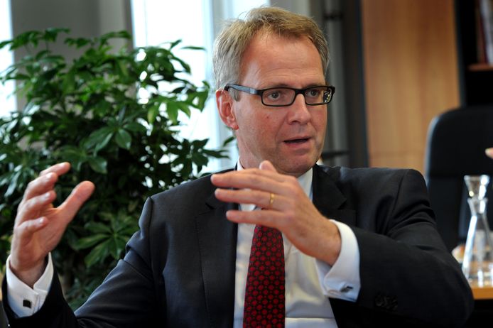 Polman waarschuwt burgemeesters voor ondermijning | Zeeland | AD.nl