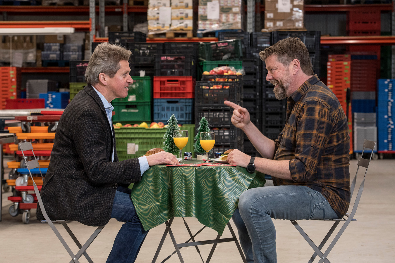 Rijk versus Arm | ‘Hoezo hou je armoede in stand? Daar kan ik echt boos ...