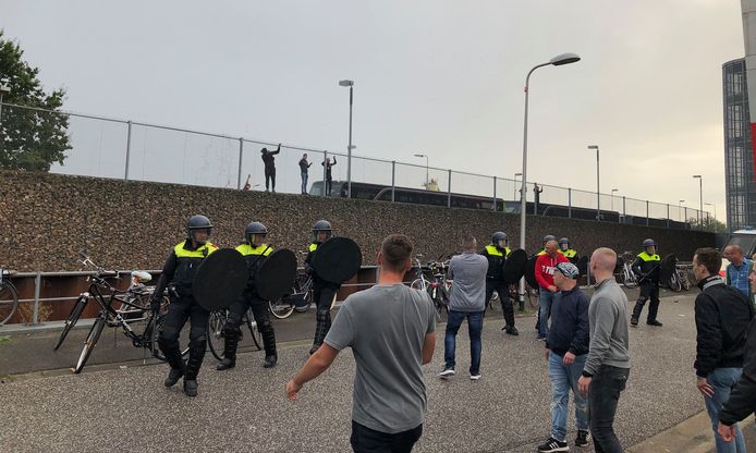 Hoe Vak-P uitgroeide tot de meest geprezen én beruchtste fanclub van ...