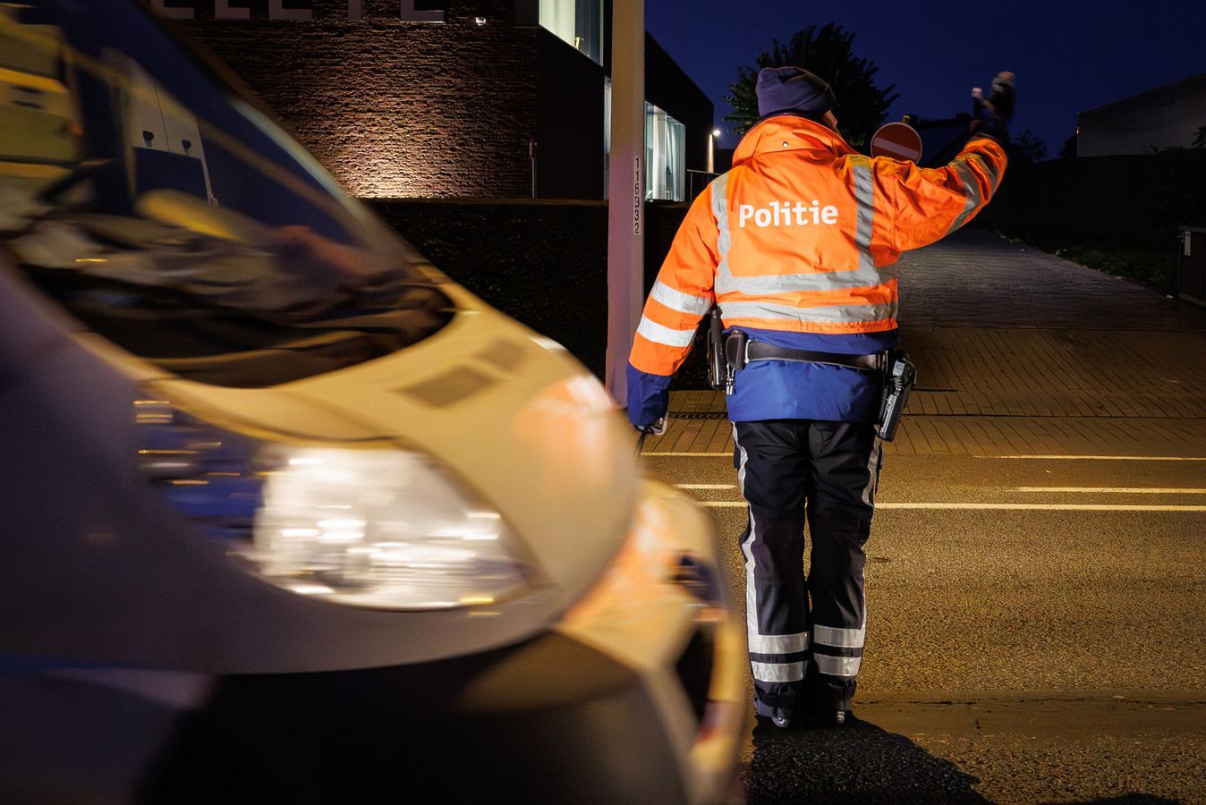 Politie trekt twee rijbewijzen in tijdens BOB-campagne | Foto | hln.be Politie trekt twee rijbewijzen in tijdens BOB-campagne | Foto | hln.be