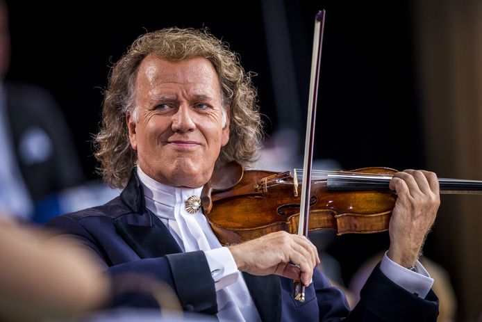 André Rieu geeft derde kerstconcert in Maastricht | Show | AD.nl